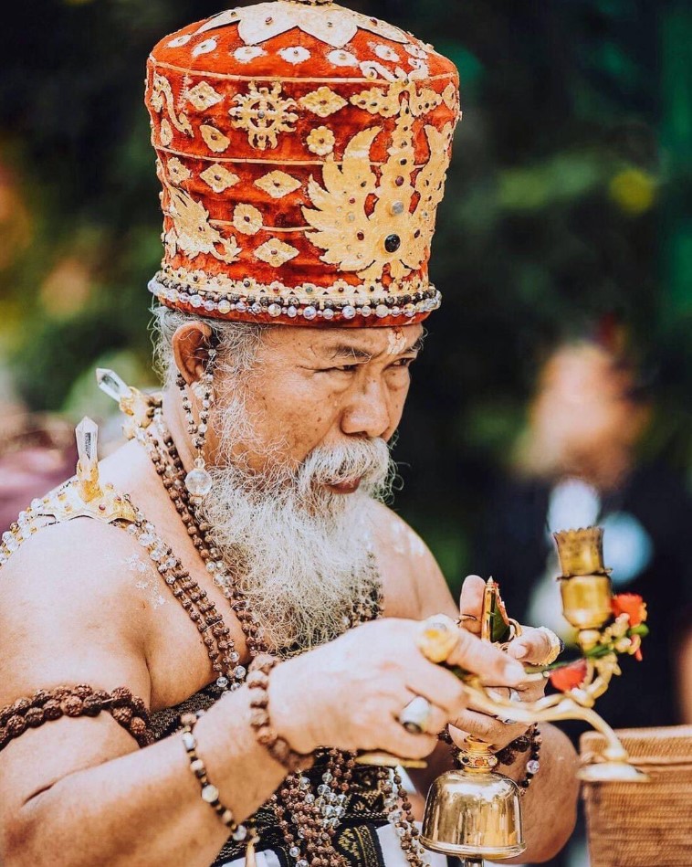 Understanding the Role of the Pedanda: High Priests of Balinese Hindu